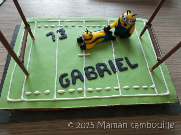 Gâteau rugby des minions Maman Tambouille
