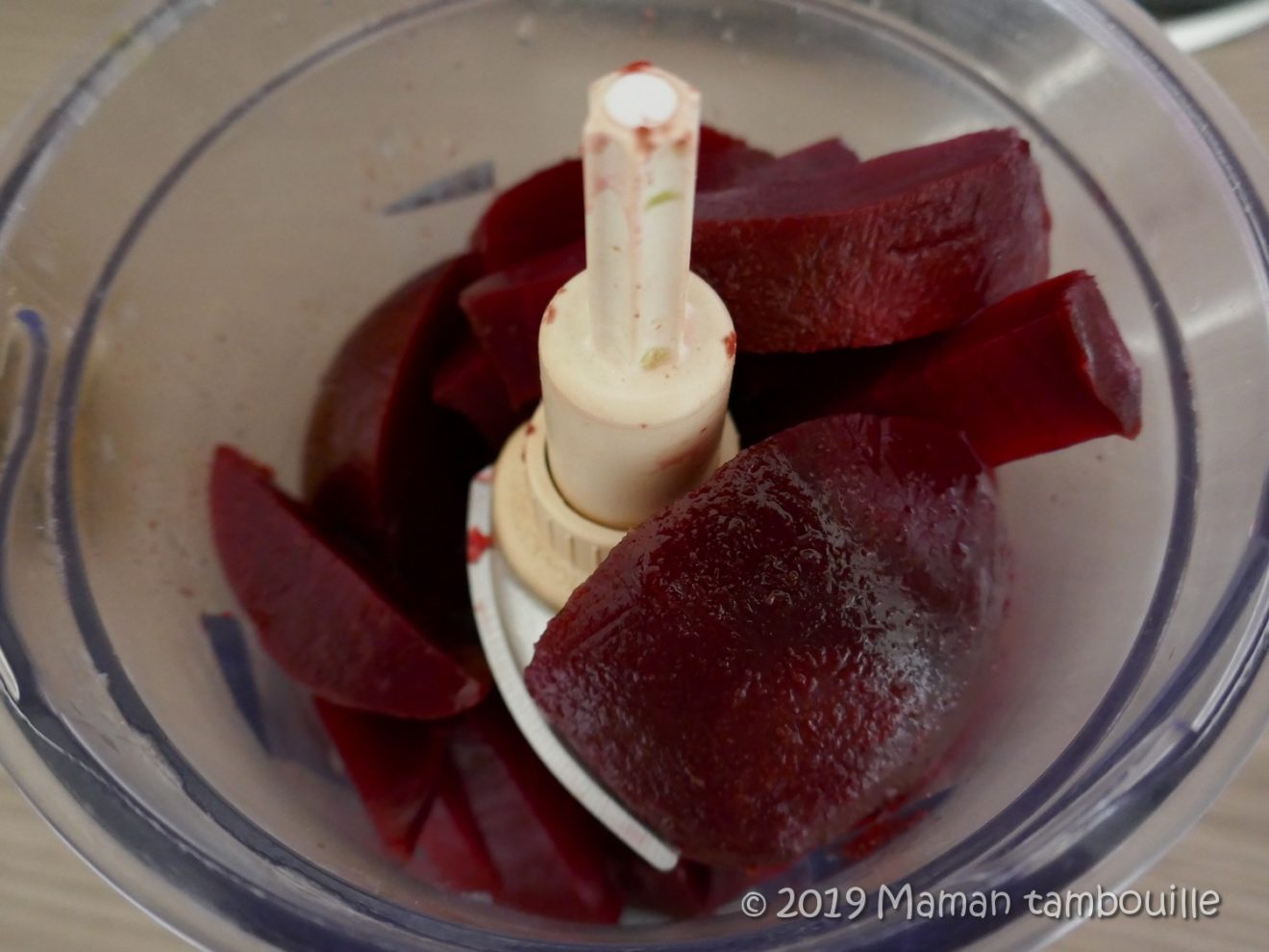 Bavarois de betterave au chèvre doux et pommes {Octobre rose} Maman ...