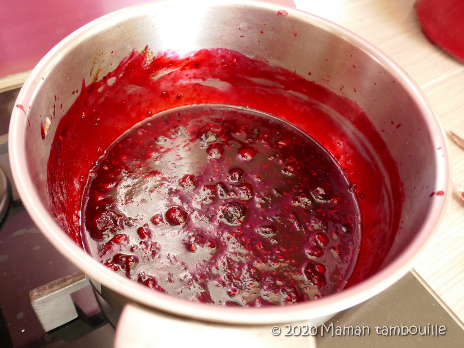 Entremets fruits rouges vanille {Stranger Things} Maman Tambouille